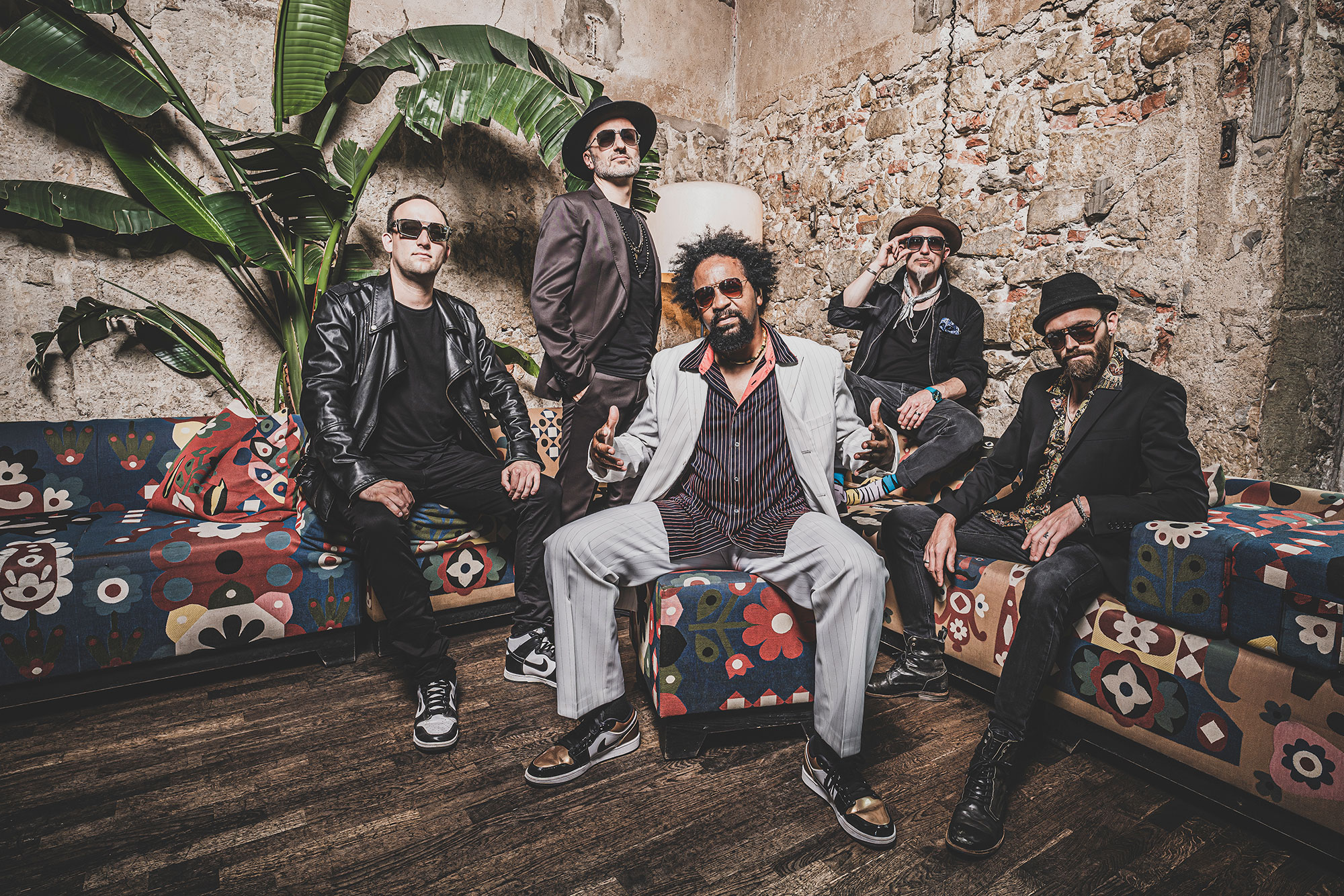 Soultrain - SoulVision Productions - artist booking, events, music ...